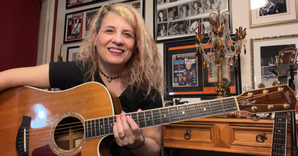 Janet Robin & Taylor #8: Percussive Riffs on Acoustic Guitar ...