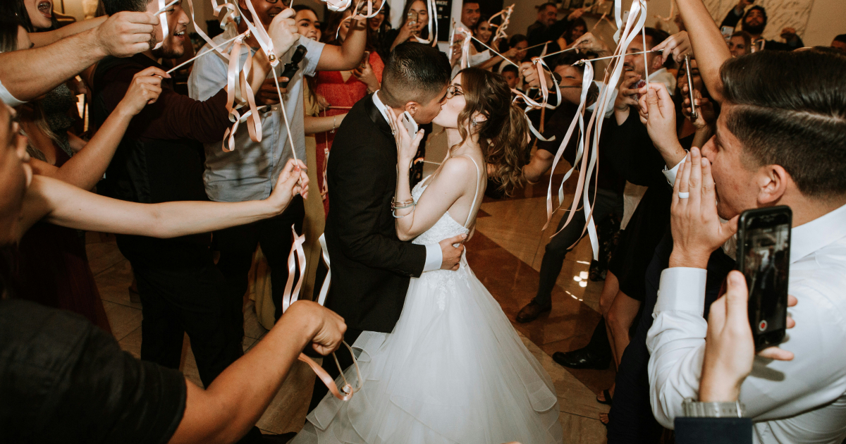 TOP 5 Inappropriate Wedding Songs | insounder.org