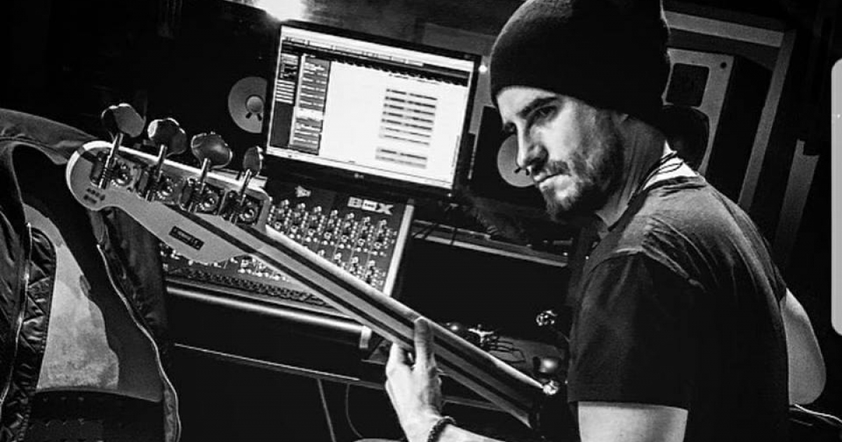 3 Ways To Make a Professional and Proper Bass Guitar Recording ...