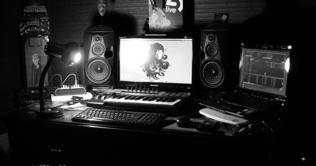 The Guitarist's Survival Guide: Home Studio Essentials | insounder.org