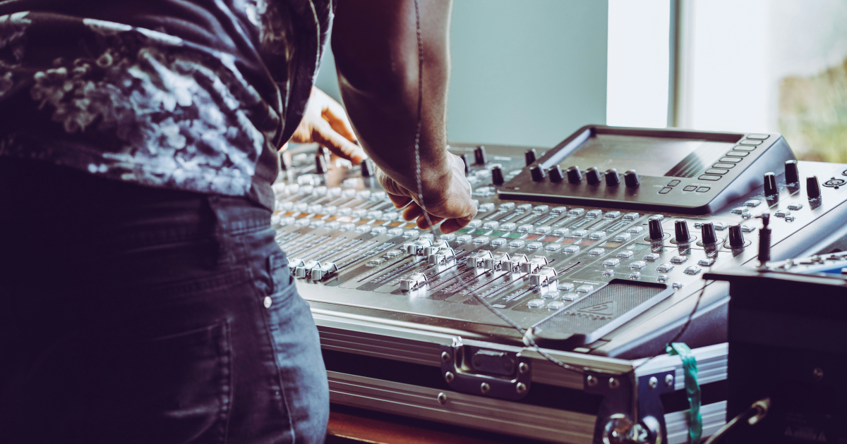 5 Things I’d Say to my Beginner Studio Sound Engineer Self | insounder.org